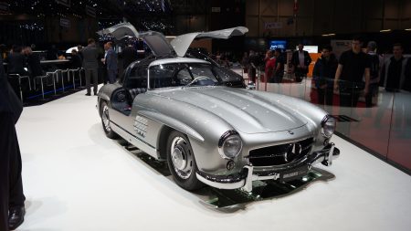 Brabus modifies the iconic Mercedes-Benz 300 SL Gullwing