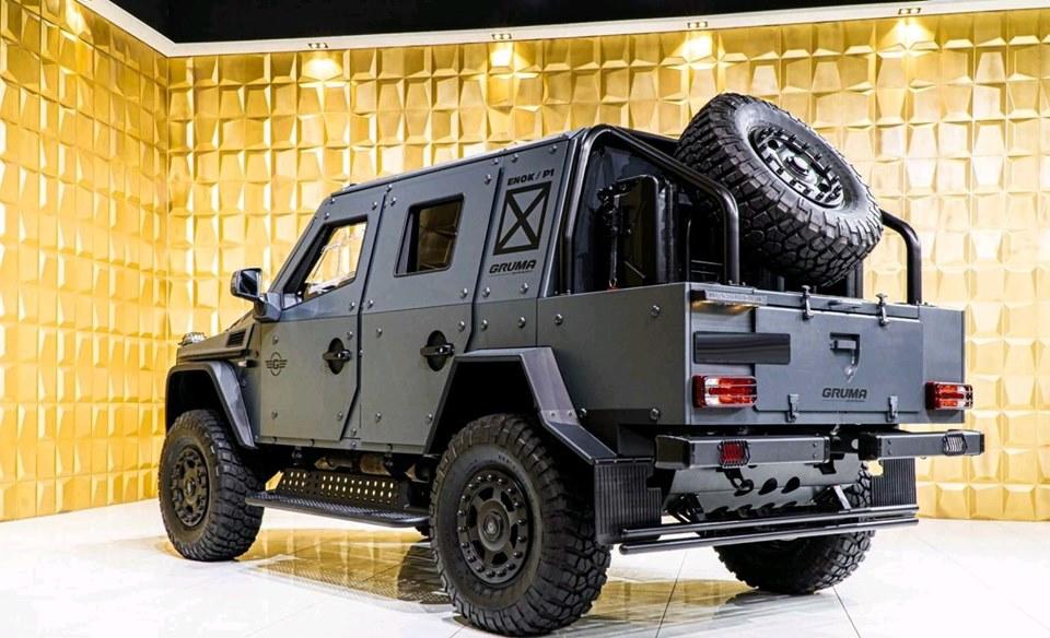 Armored Mercedes-Benz G500 4×4² - The invincible