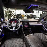 Live inside the Mercedes S-Class W223. How it function?