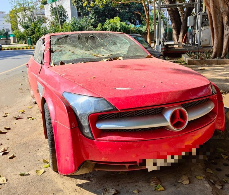 Bizarre Mercedes-Benz S-Class Gone Through Some Kind of Trauma