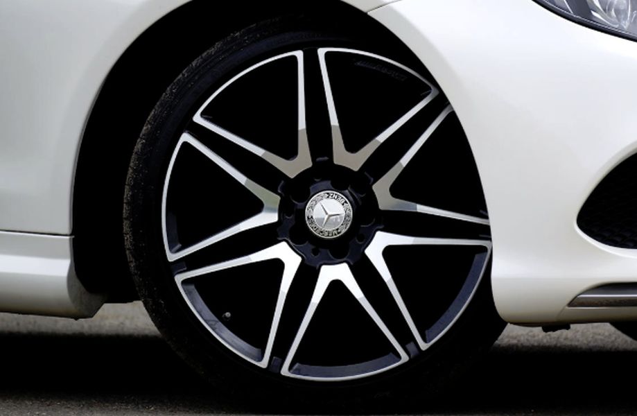 How Modern Safety Features Impact Liability After a Car Crash